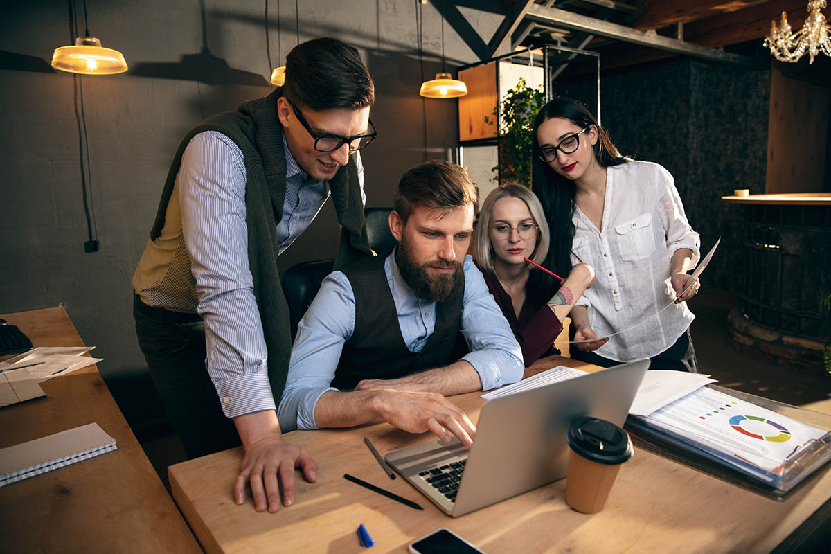 We help investors leverage cutting-edge AI technology to drive growth ...